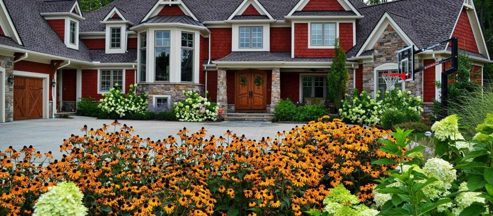 Designing Tomorrow: Innovative Solutions in Commercial Landscaping ...